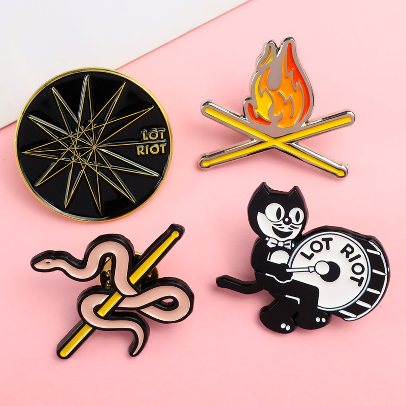 Art & Collectible Gold Plated enamel Lapel Pin - Buy Gold Plated Lapel ...